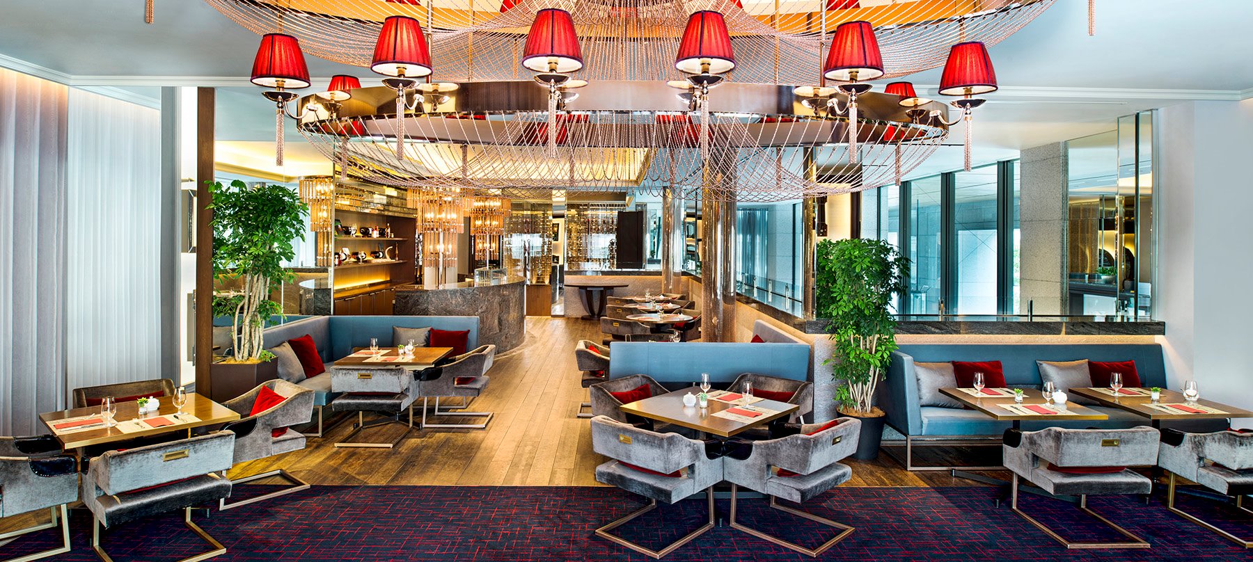 ブラッスリー「RÉGINE」